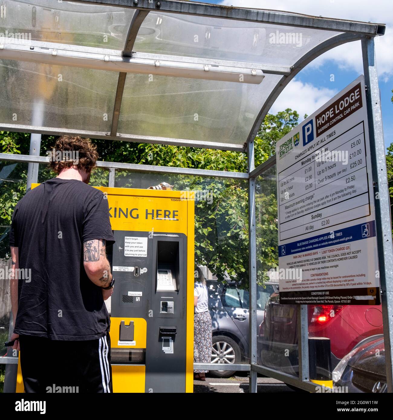 Charge and park hi-res stock photography and images - Alamy