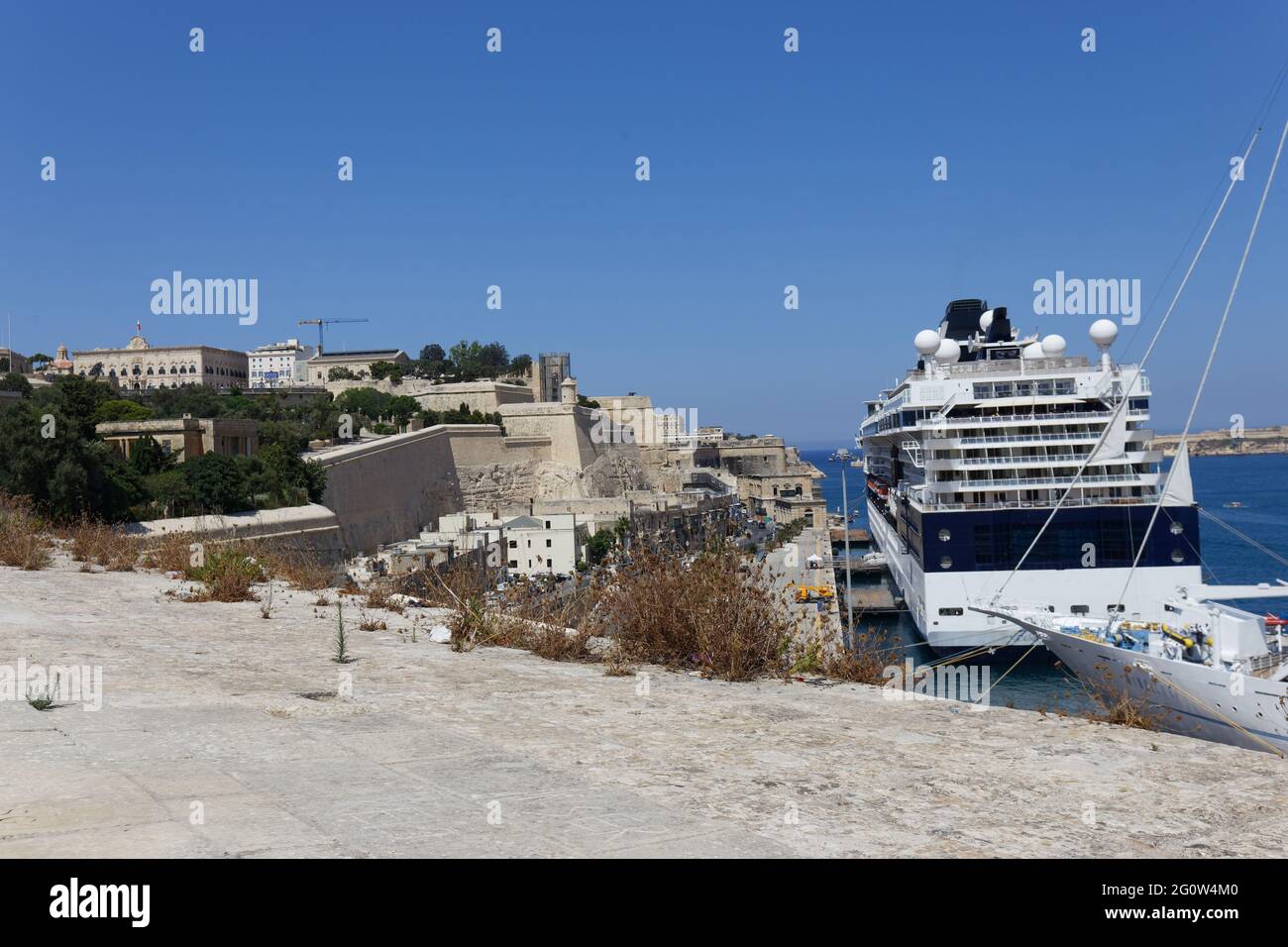 Valetta cruise terminal hi-res stock photography and images - Alamy