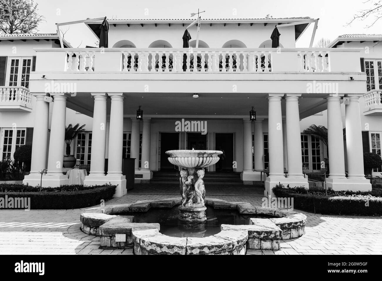 Luxury home south africa johannesburg hi-res stock photography and ...
