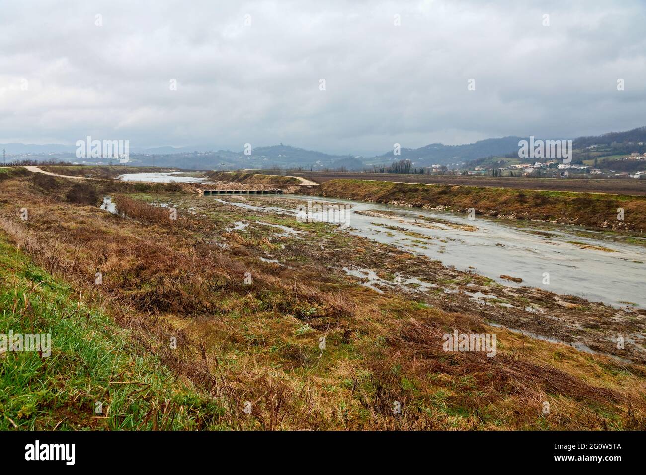 Expansion basin hi-res stock photography and images - Alamy