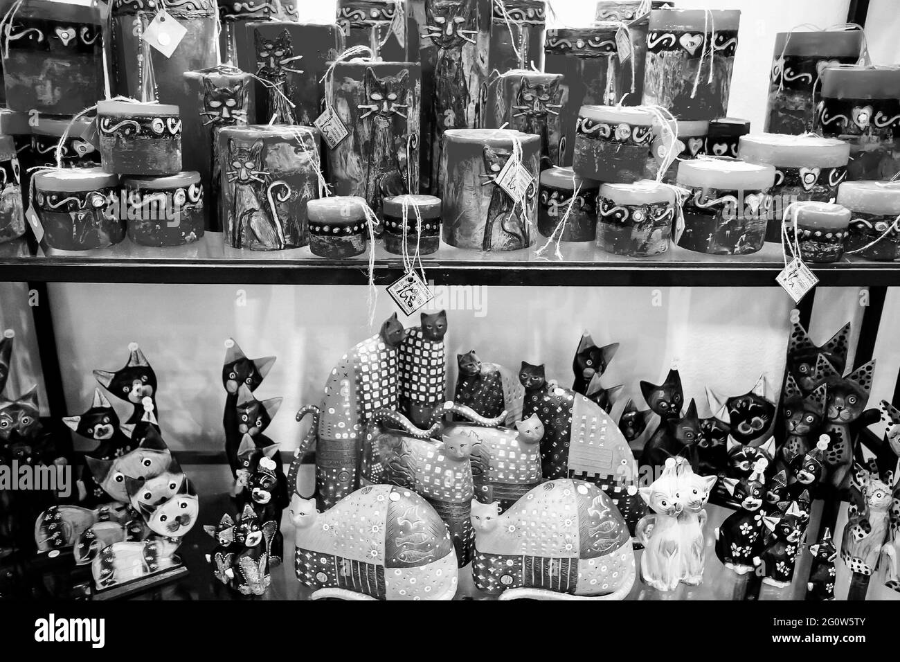 Curio shop interior hi-res stock photography and images - Alamy