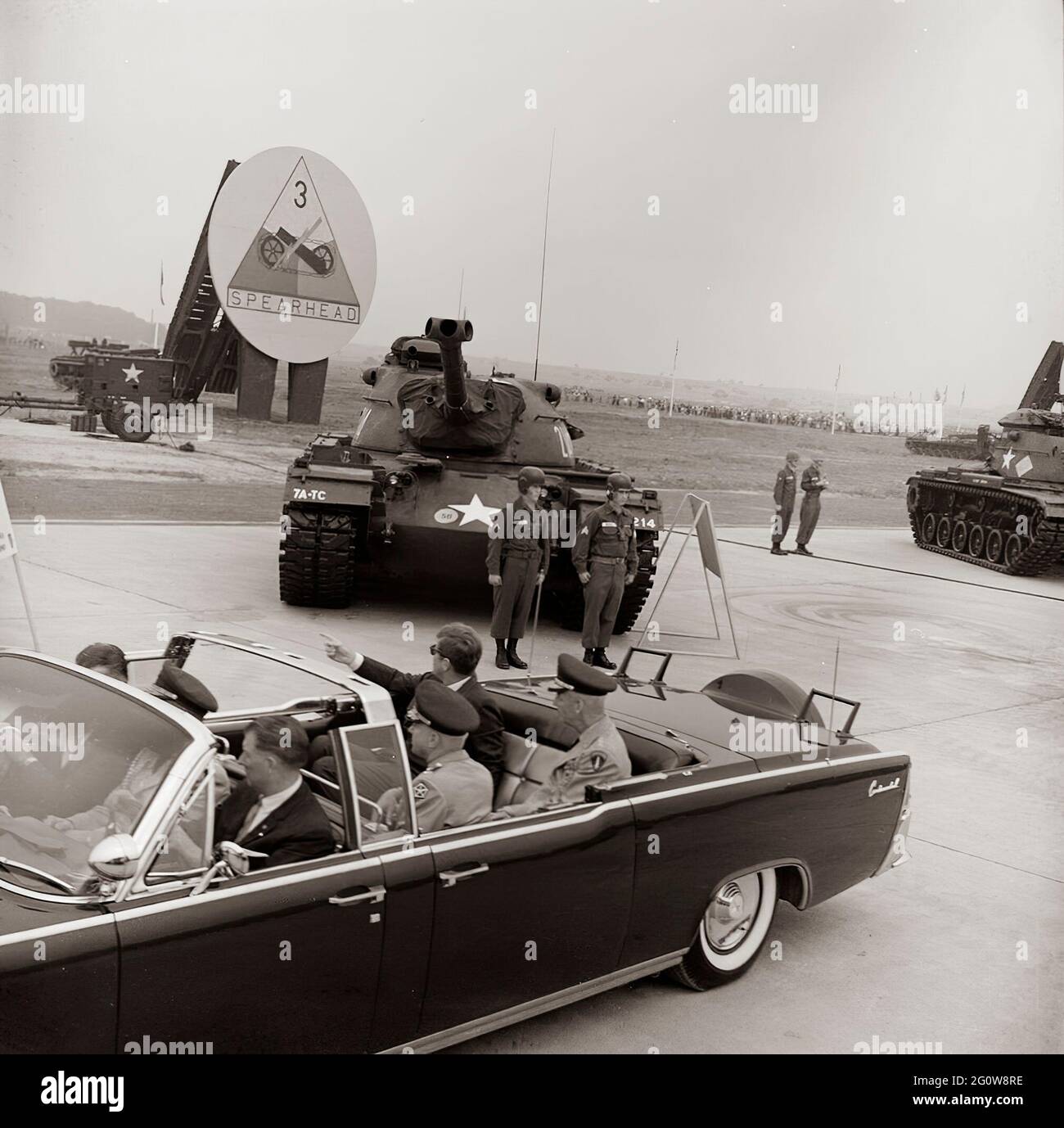 KN-C29260 25 June 1963 Trip to Europe: Germany, Hanau: Arrival at ...