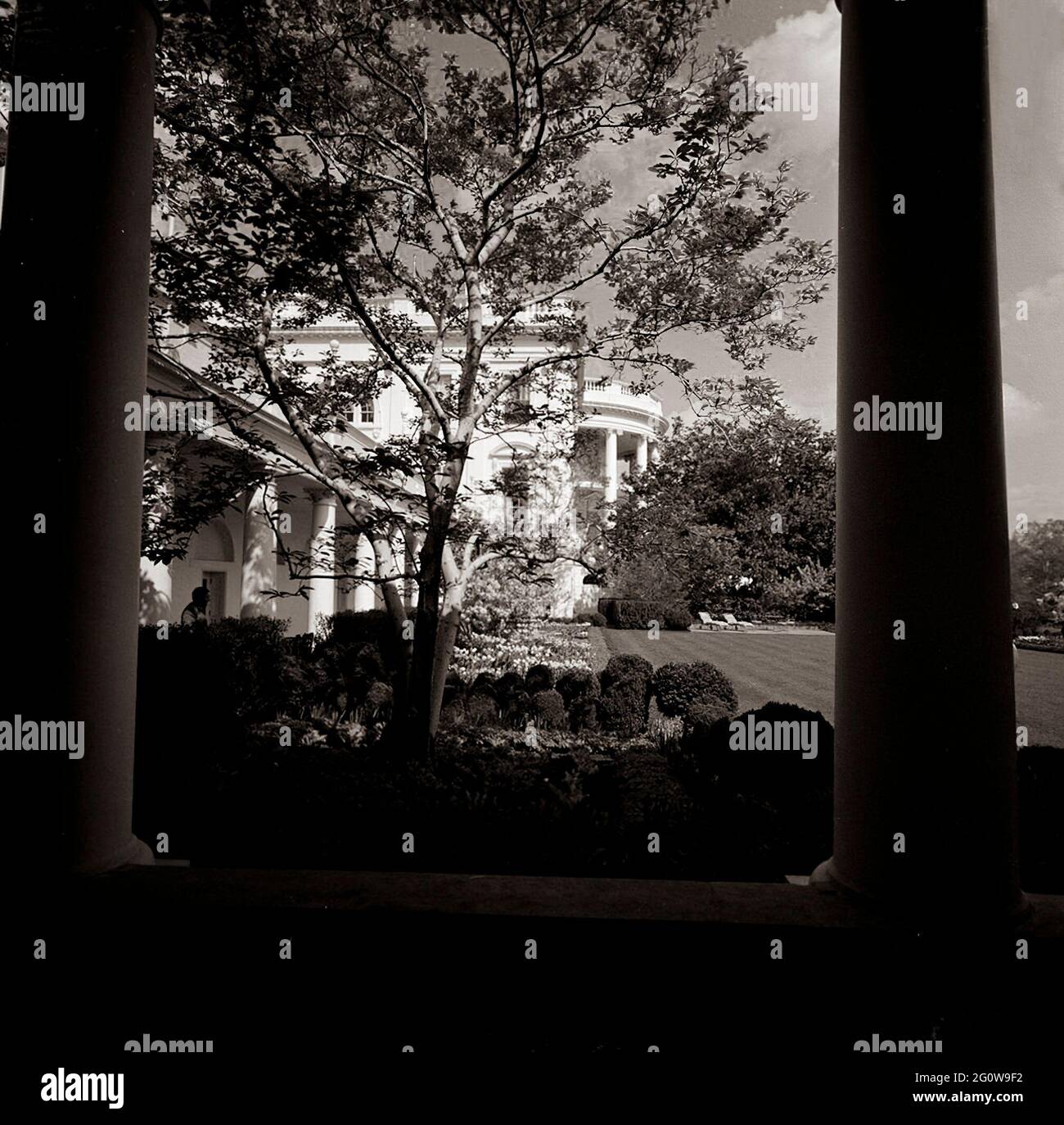 Jackie kennedy john kennedy garden hi-res stock photography and images ...