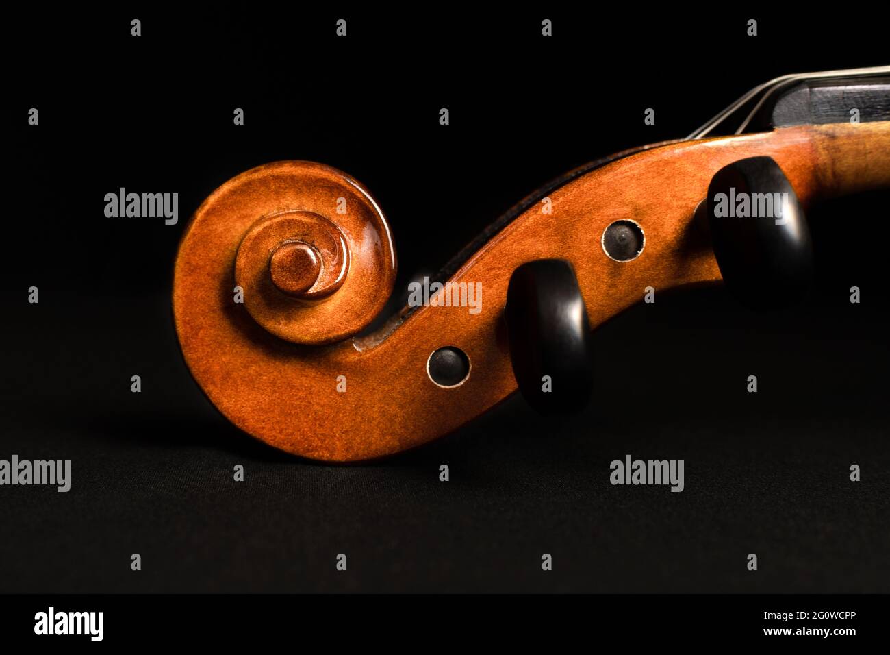 Violin for scroll hi-res stock photography and images - Alamy