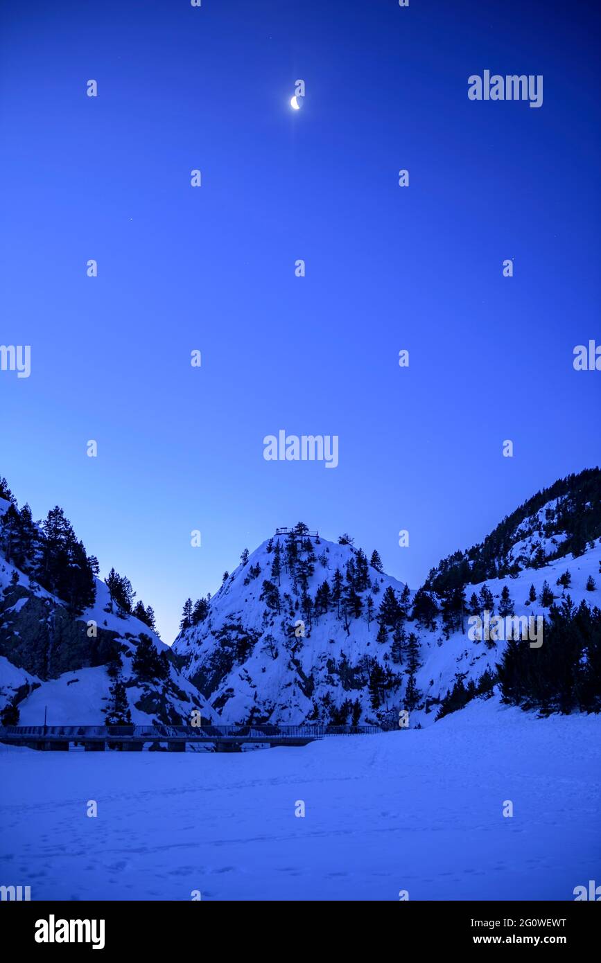 Nuria luna hi-res stock photography and images - Alamy