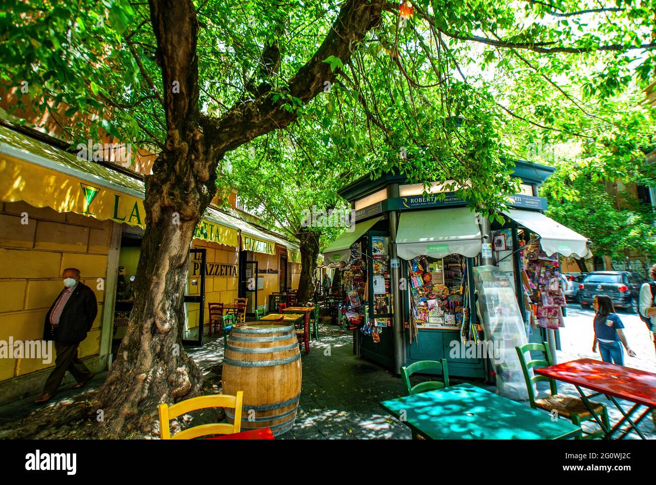 Old newspaper kiosk hi-res stock photography and images - Alamy