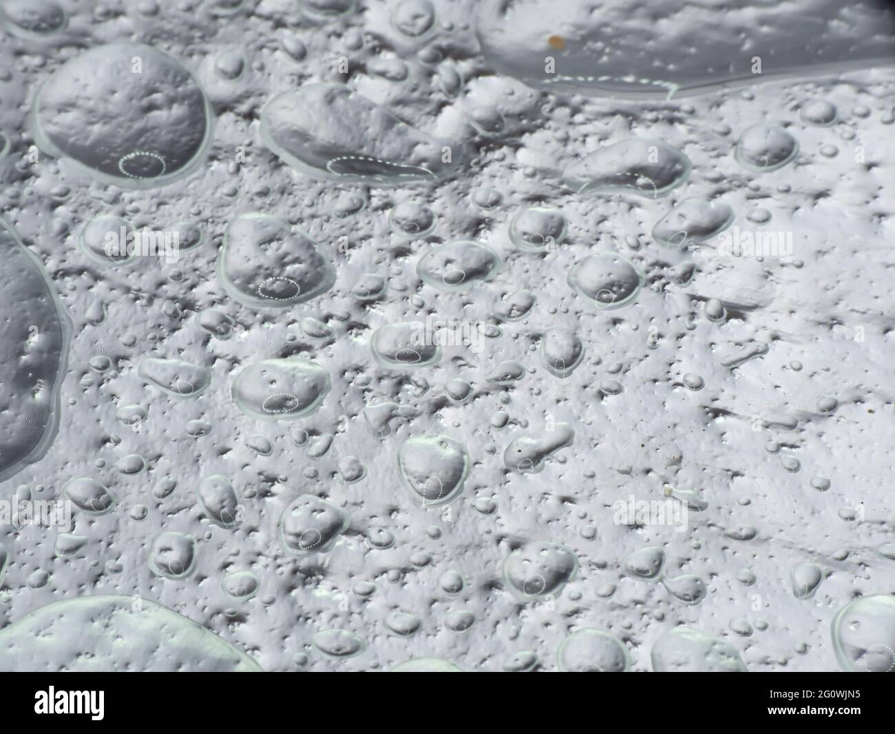 Raindrop glass wall hi-res stock photography and images - Alamy