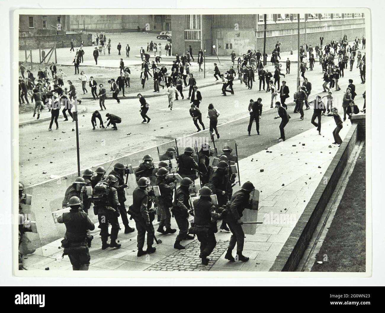 Victorian dress 1971 hi-res stock photography and images - Alamy