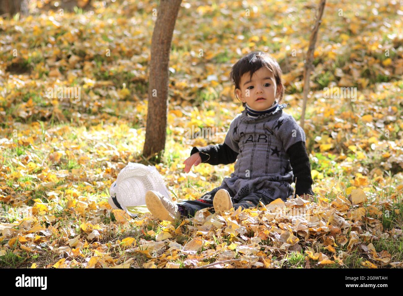 Beautiful kids hi-res stock photography and images - Alamy