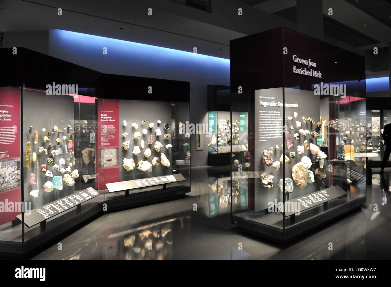 Halls of gems and minerals hi-res stock photography and images - Alamy