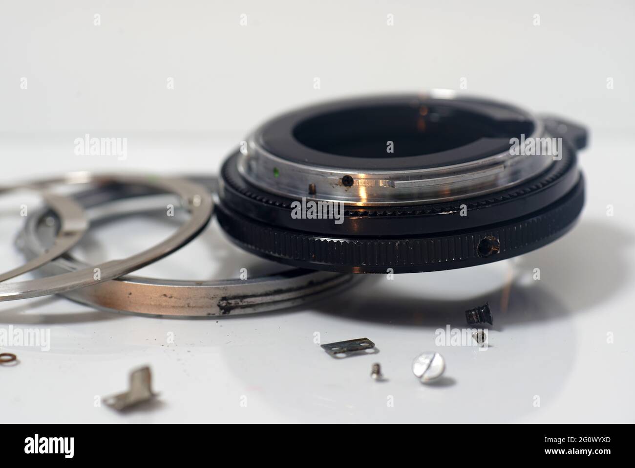 Broken Camera Lens High Resolution Stock Photography and Images - Alamy