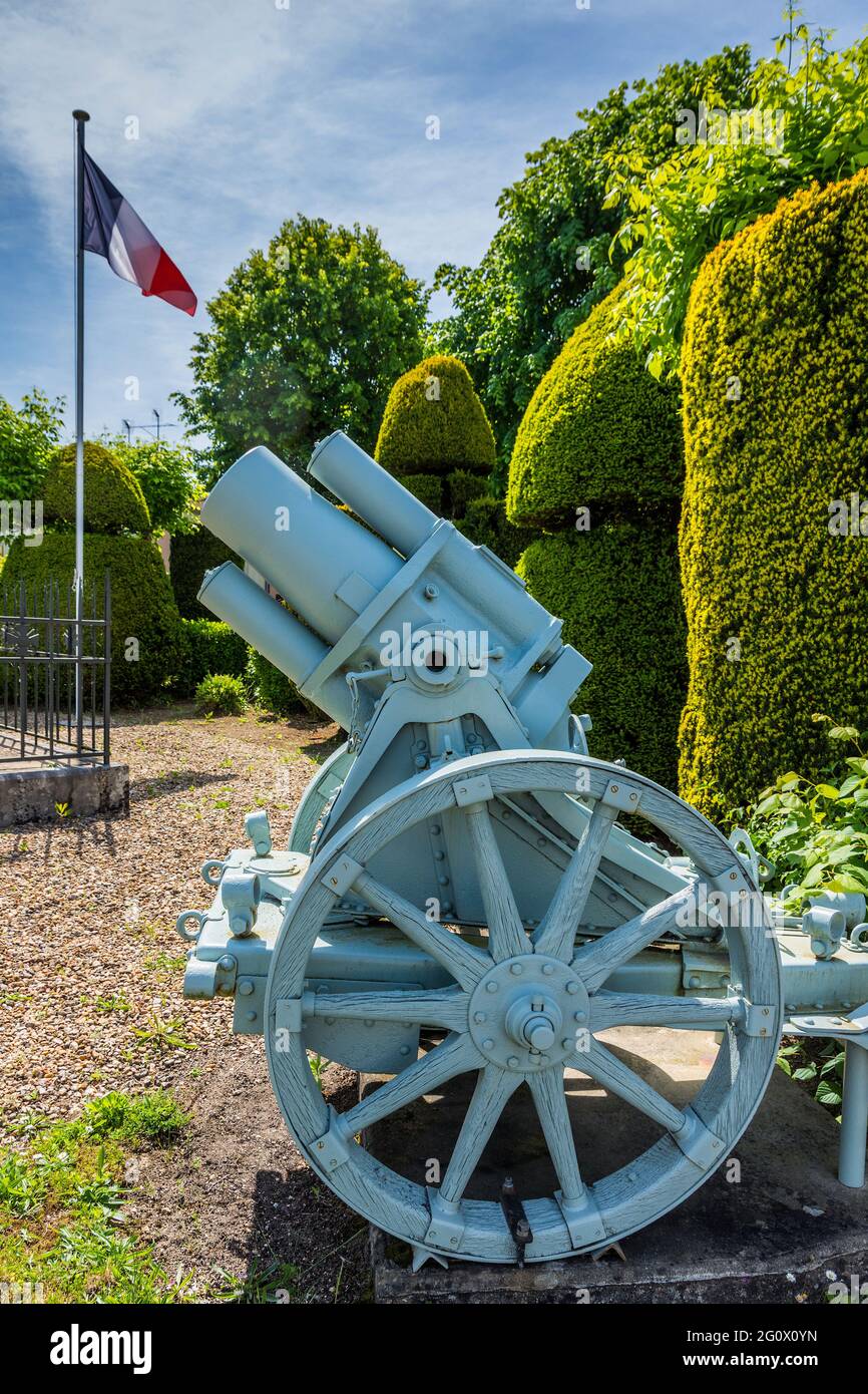 Ww1 artillery gun hi-res stock photography and images - Alamy