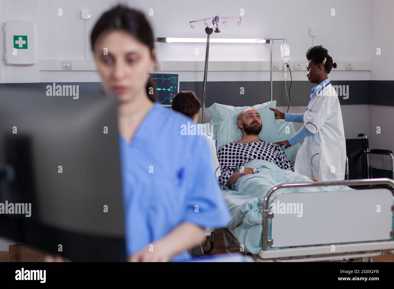 Woman asisstant typing medical hi-res stock photography and images - Alamy