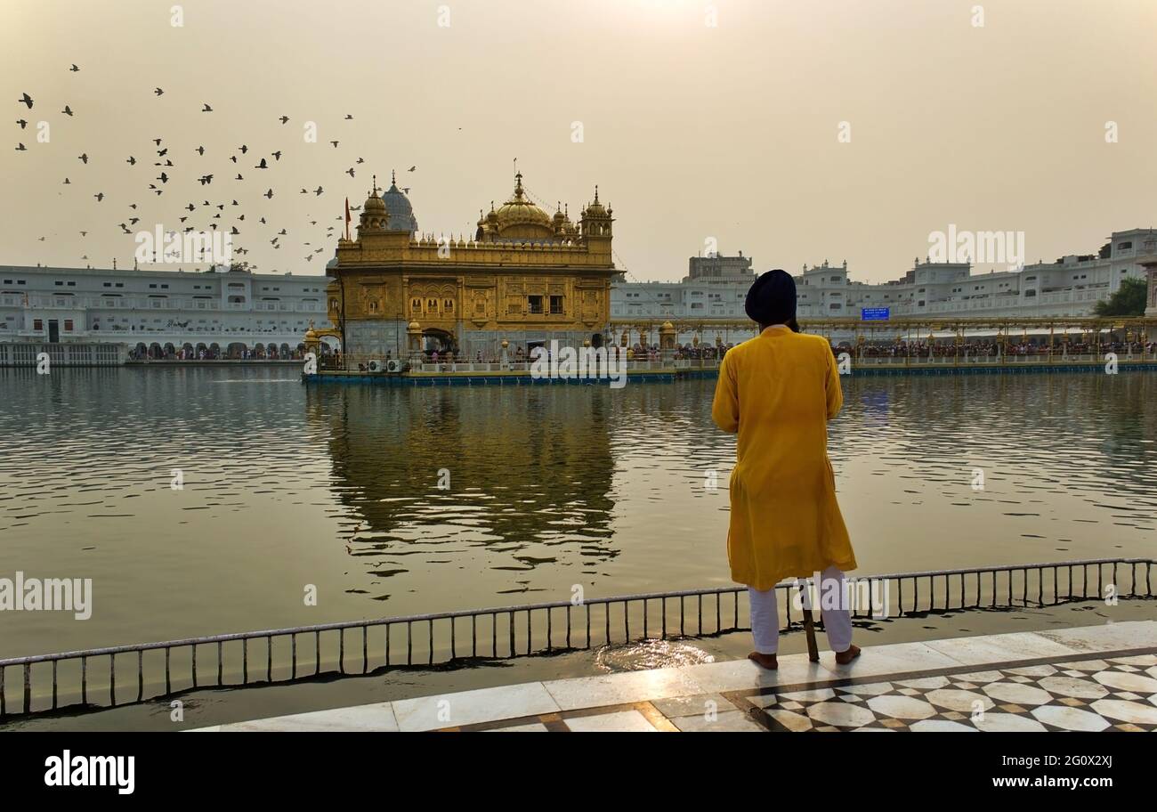 Golden temple security hi-res stock photography and images - Alamy