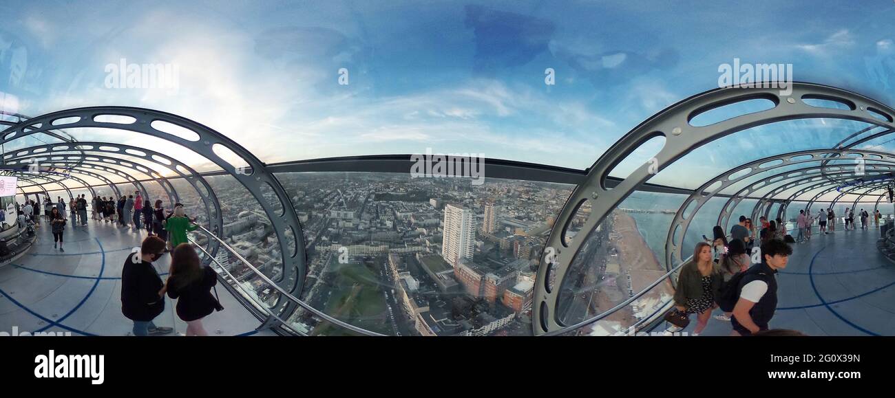 Brightons british airways i360 eye viewing tower hi-res stock ...