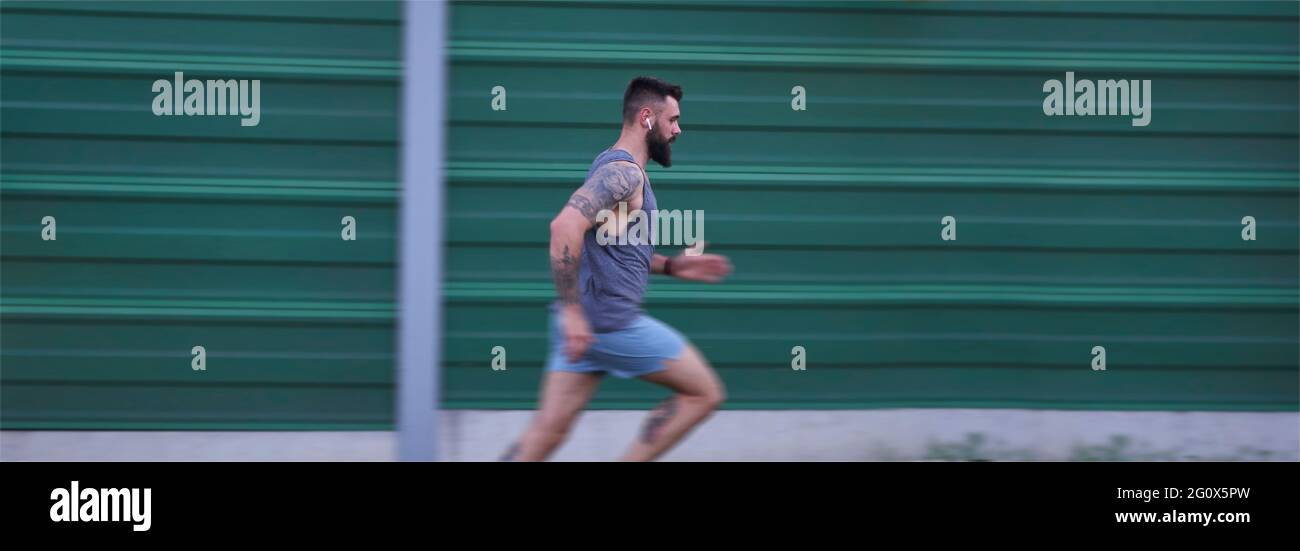 Man running exercising summer not woman hi-res stock photography and ...