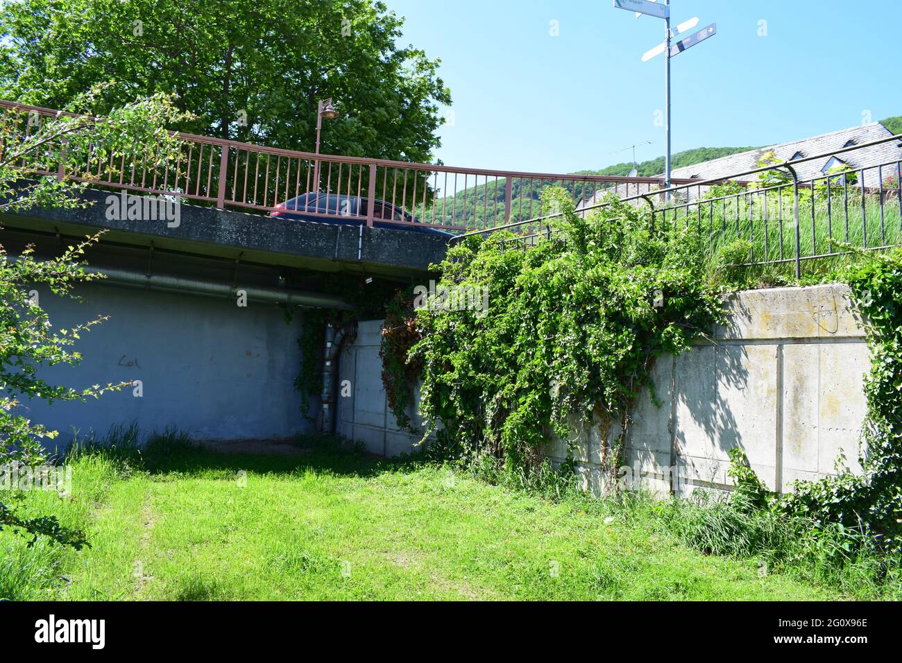 Mosel bridge in Piesport Stock Photo - Alamy