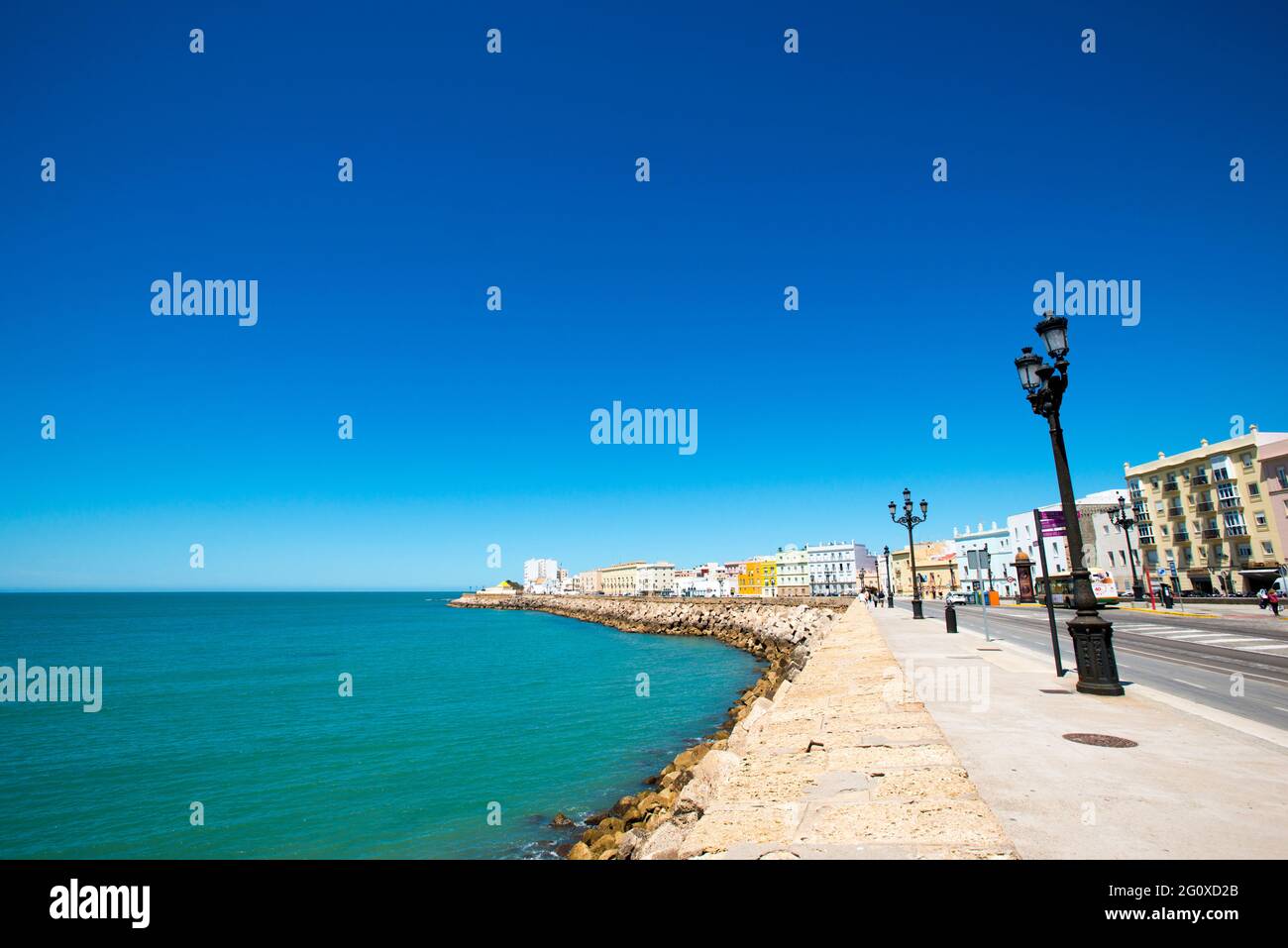 Panoramic view of the Promenade and Victoria Beach in Cádiz Stock Photo ...