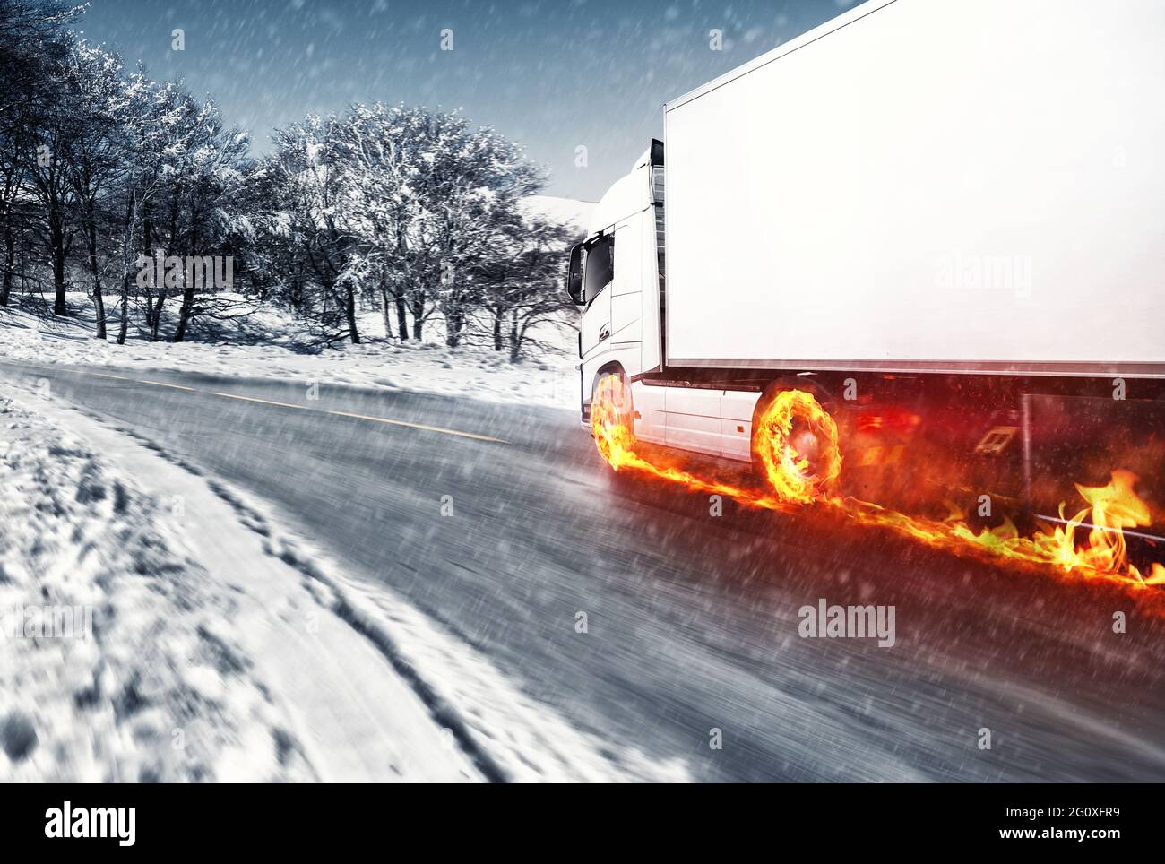 Snow white truck hi-res stock photography and images - Alamy