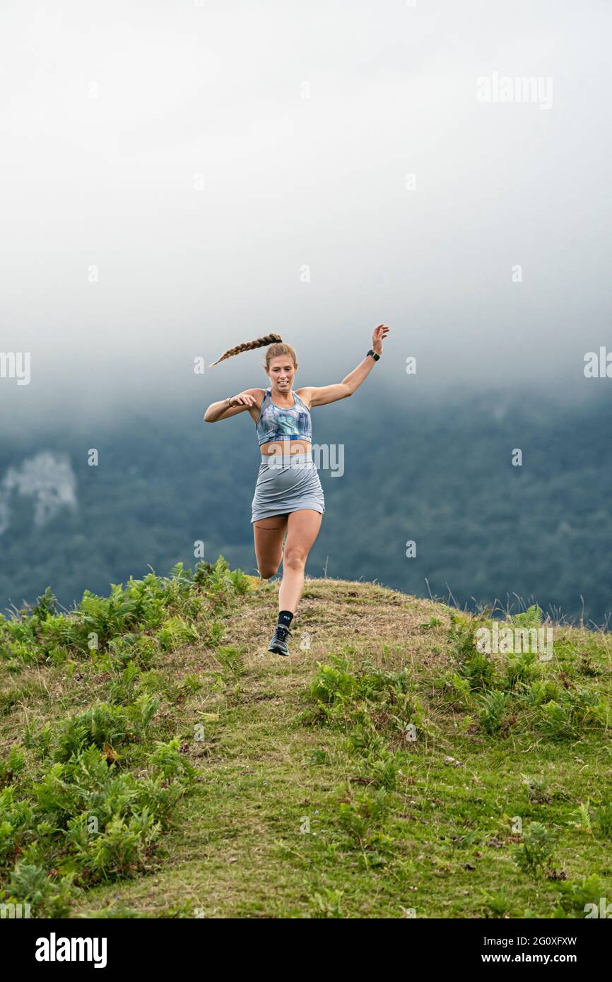 Girl running on trail, traveling through beautiful and beautiful ...