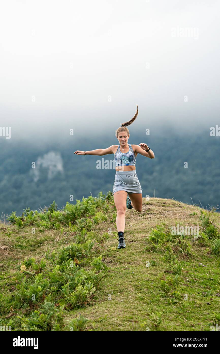 Girl running on trail, traveling through beautiful and beautiful ...