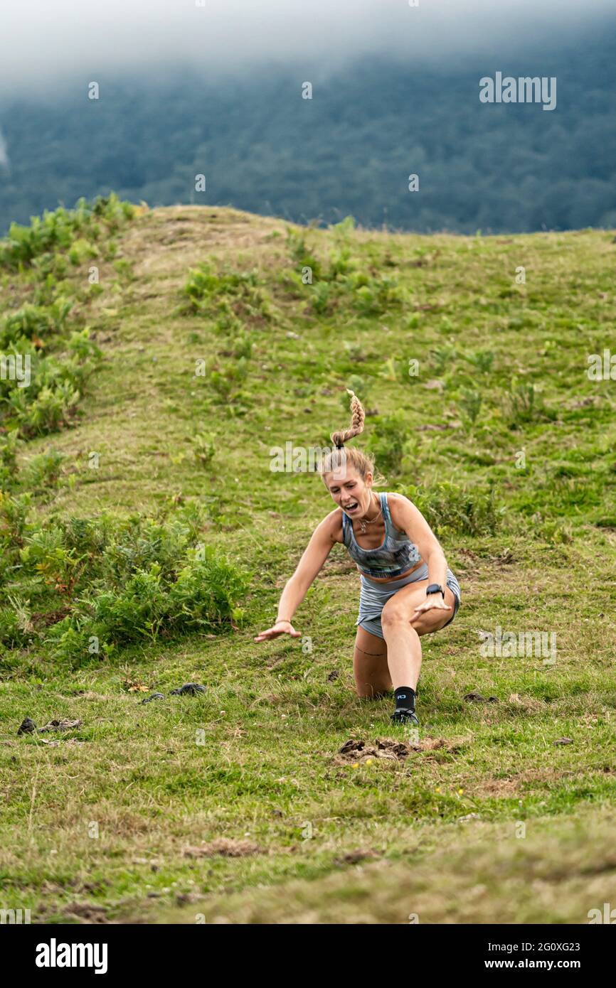 Girl running on trail, traveling through beautiful and beautiful ...