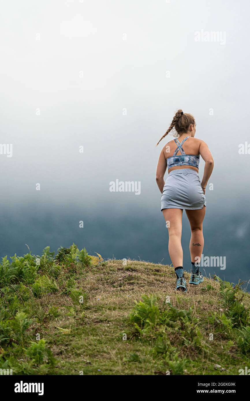 Girl running on trail, traveling through beautiful and beautiful ...