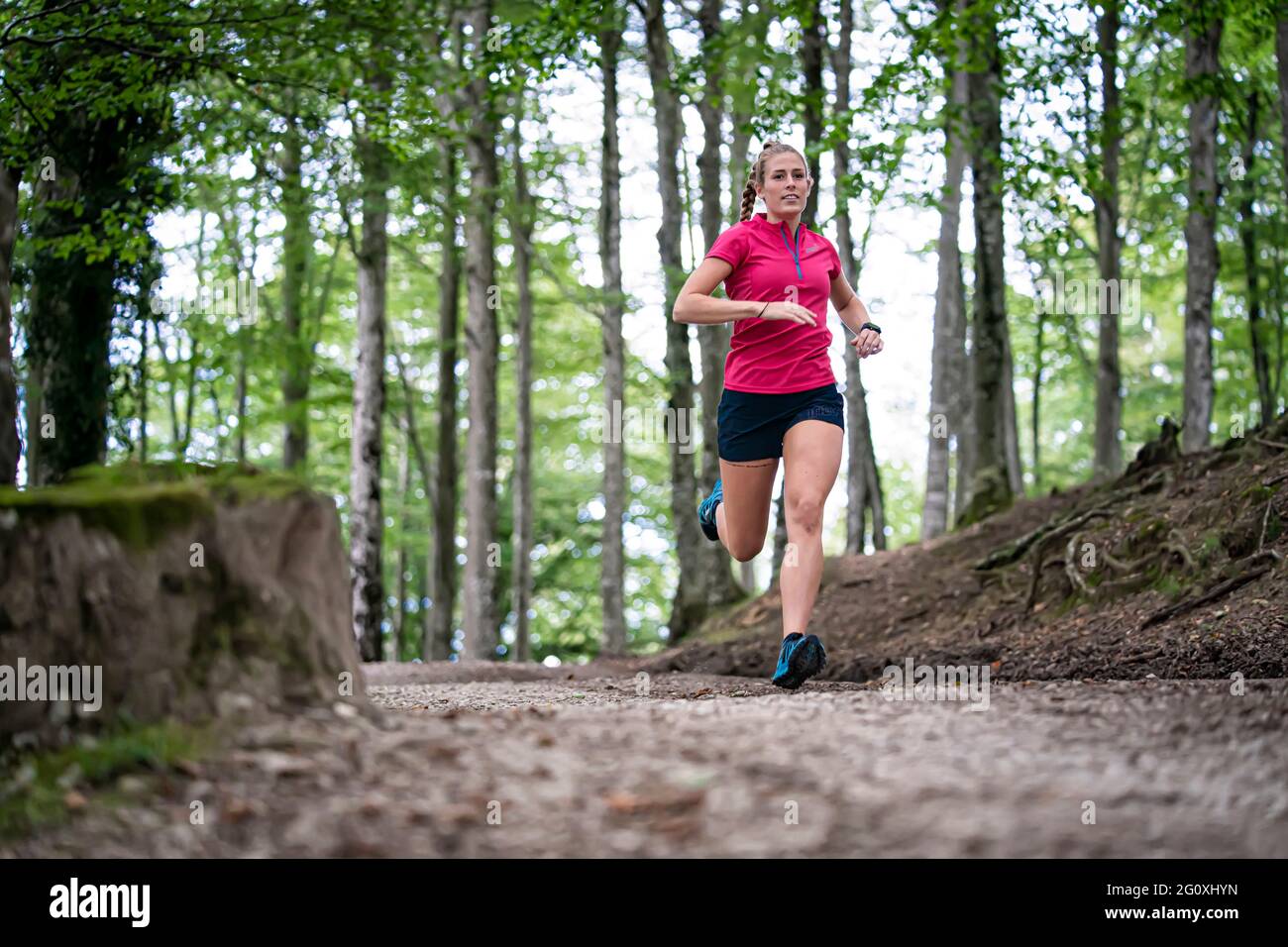 Girl running on trail, traveling through beautiful and beautiful ...