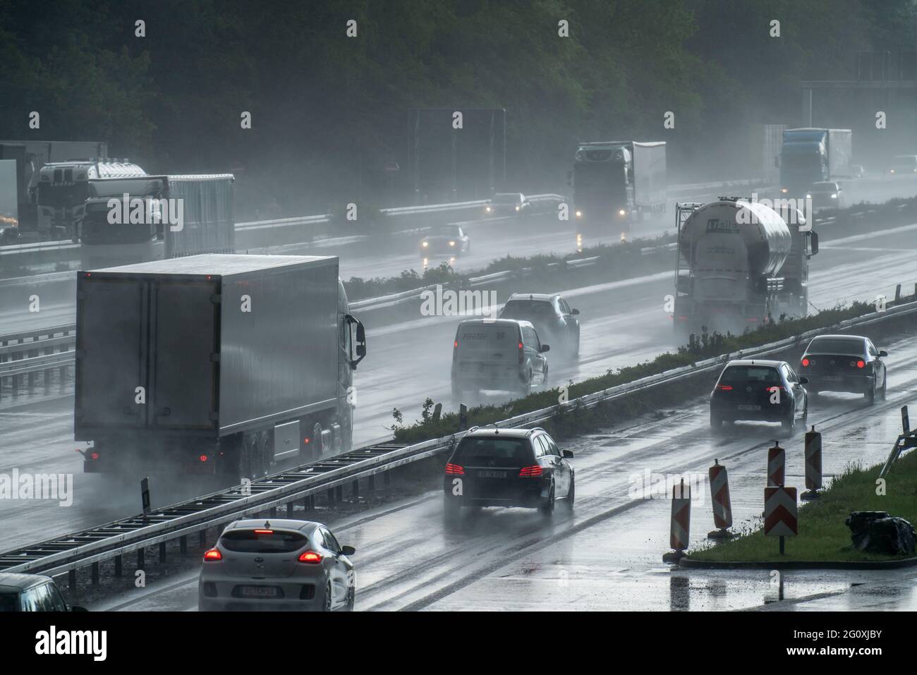 Motorway heavy rain hi-res stock photography and images - Alamy
