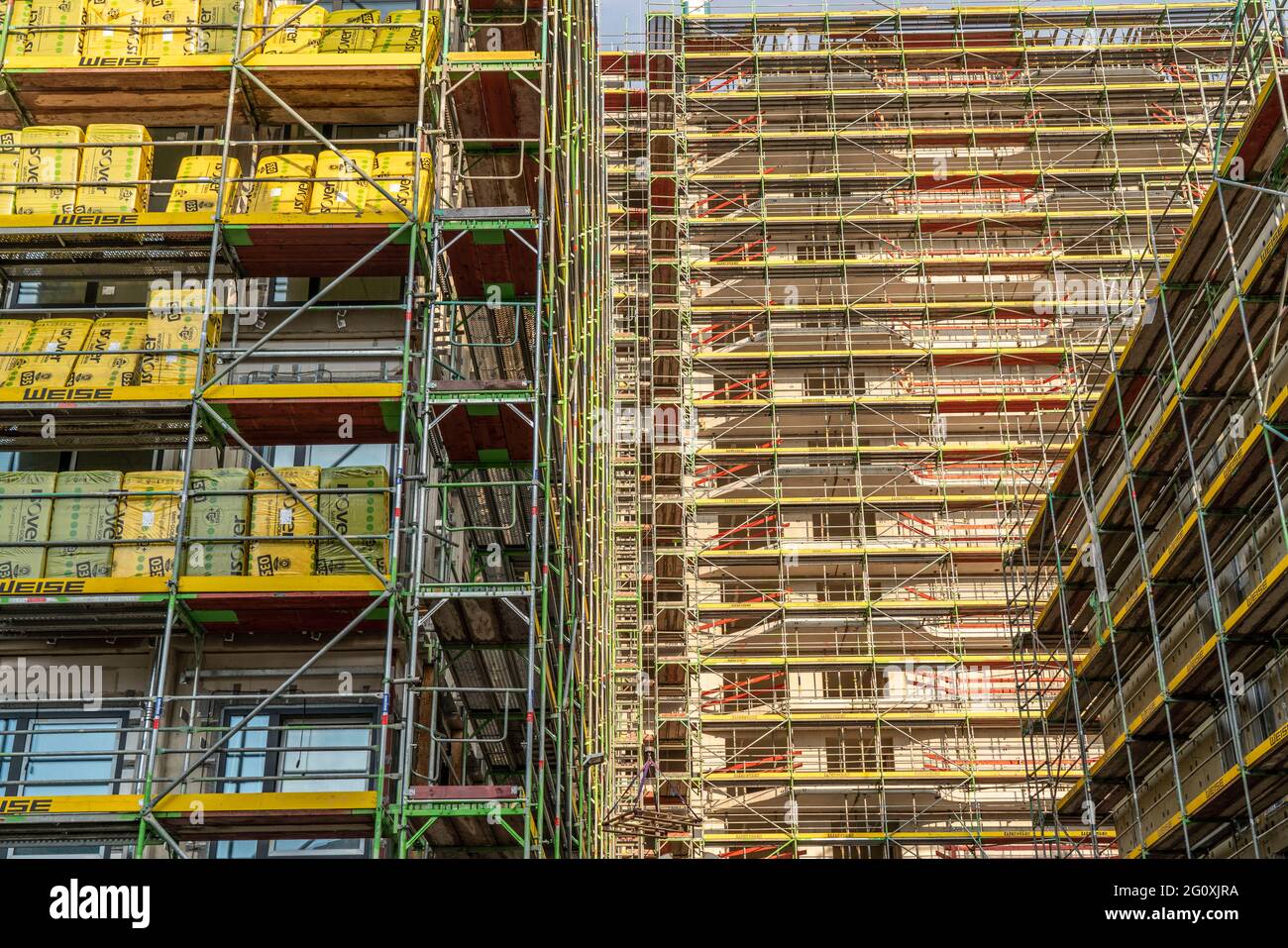 Scaffolding high rise building new construction hi-res stock ...