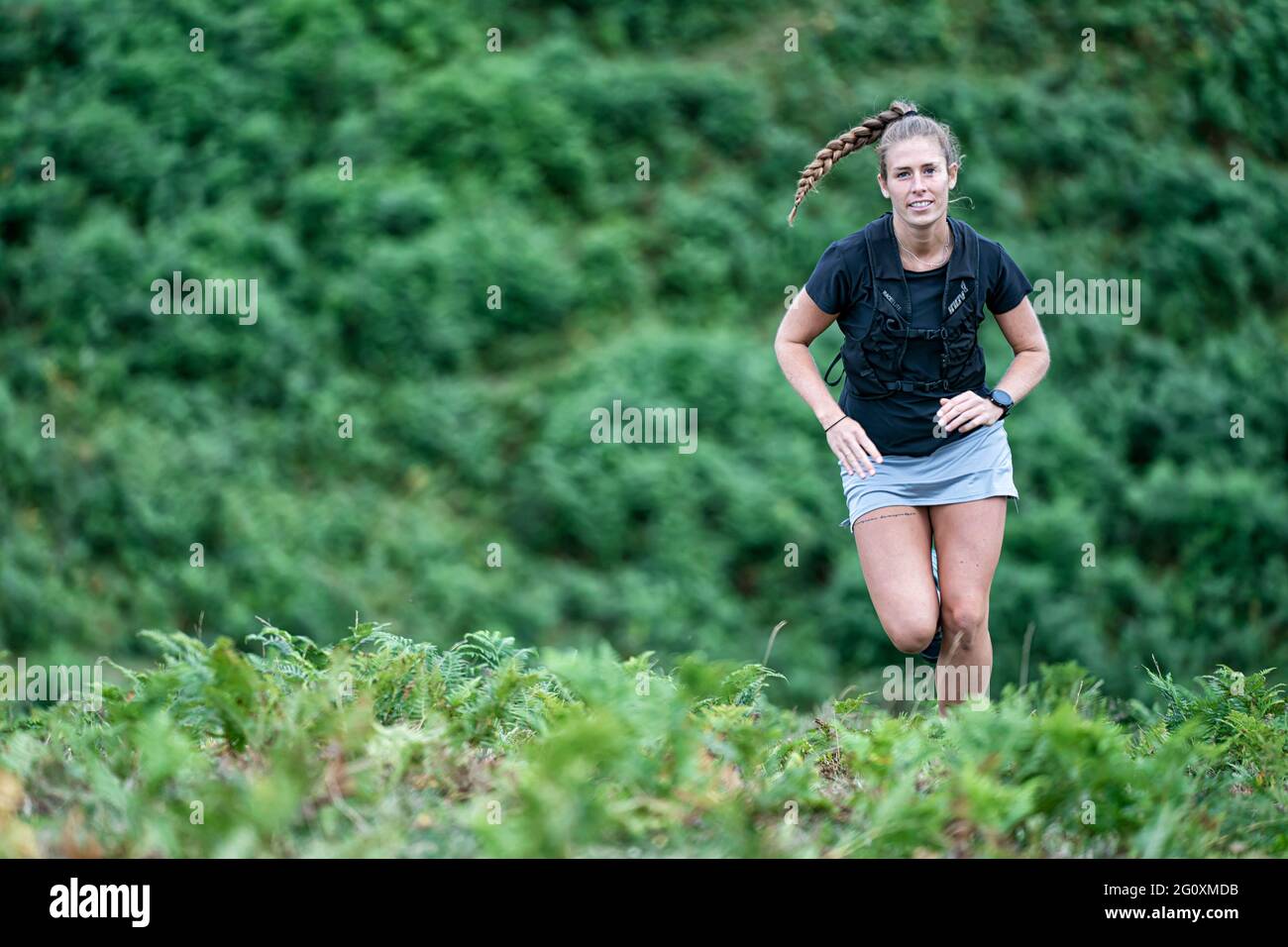 Girl running on trail, traveling through beautiful and beautiful ...