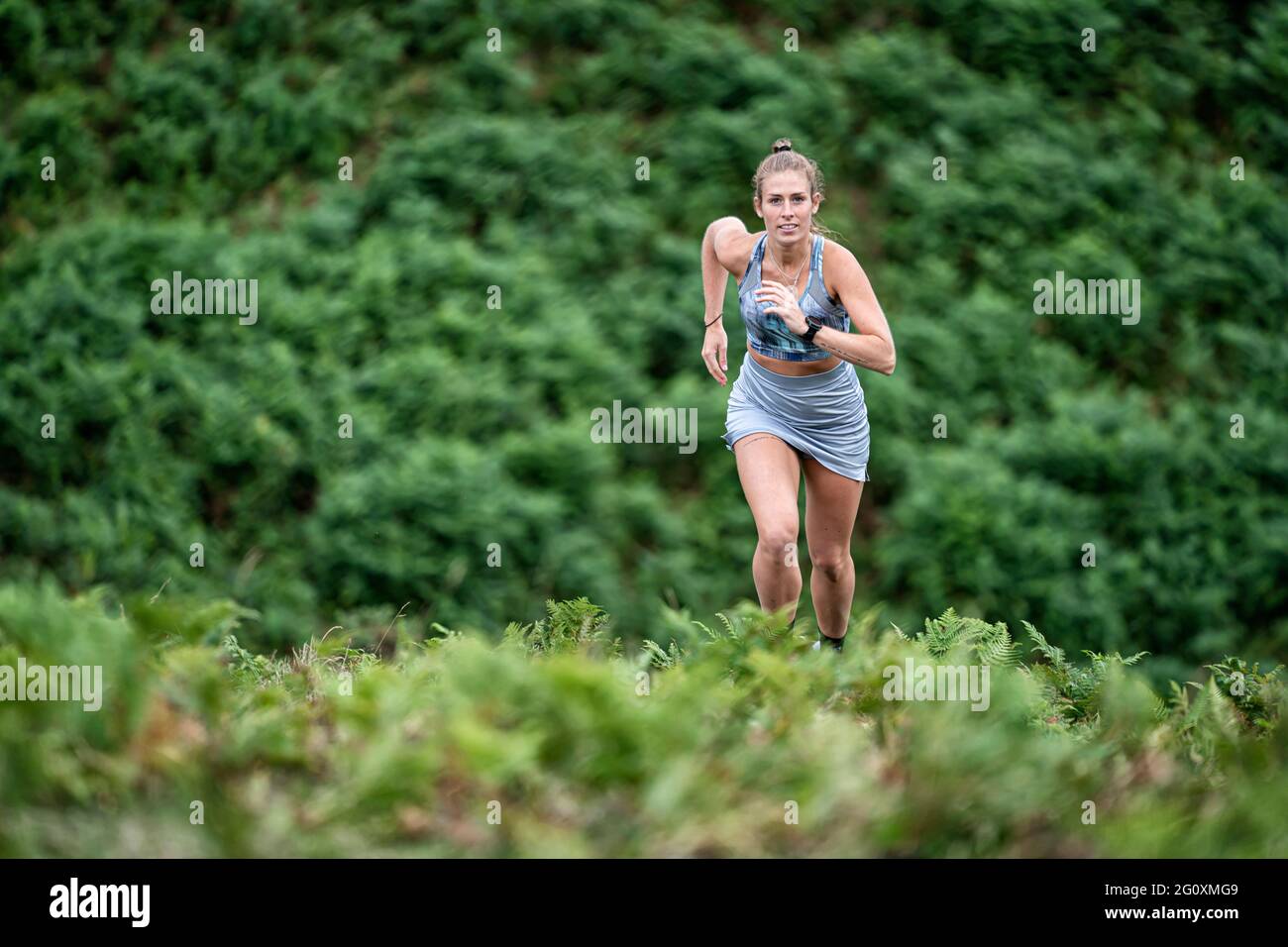 Girl running on trail, traveling through beautiful and beautiful ...