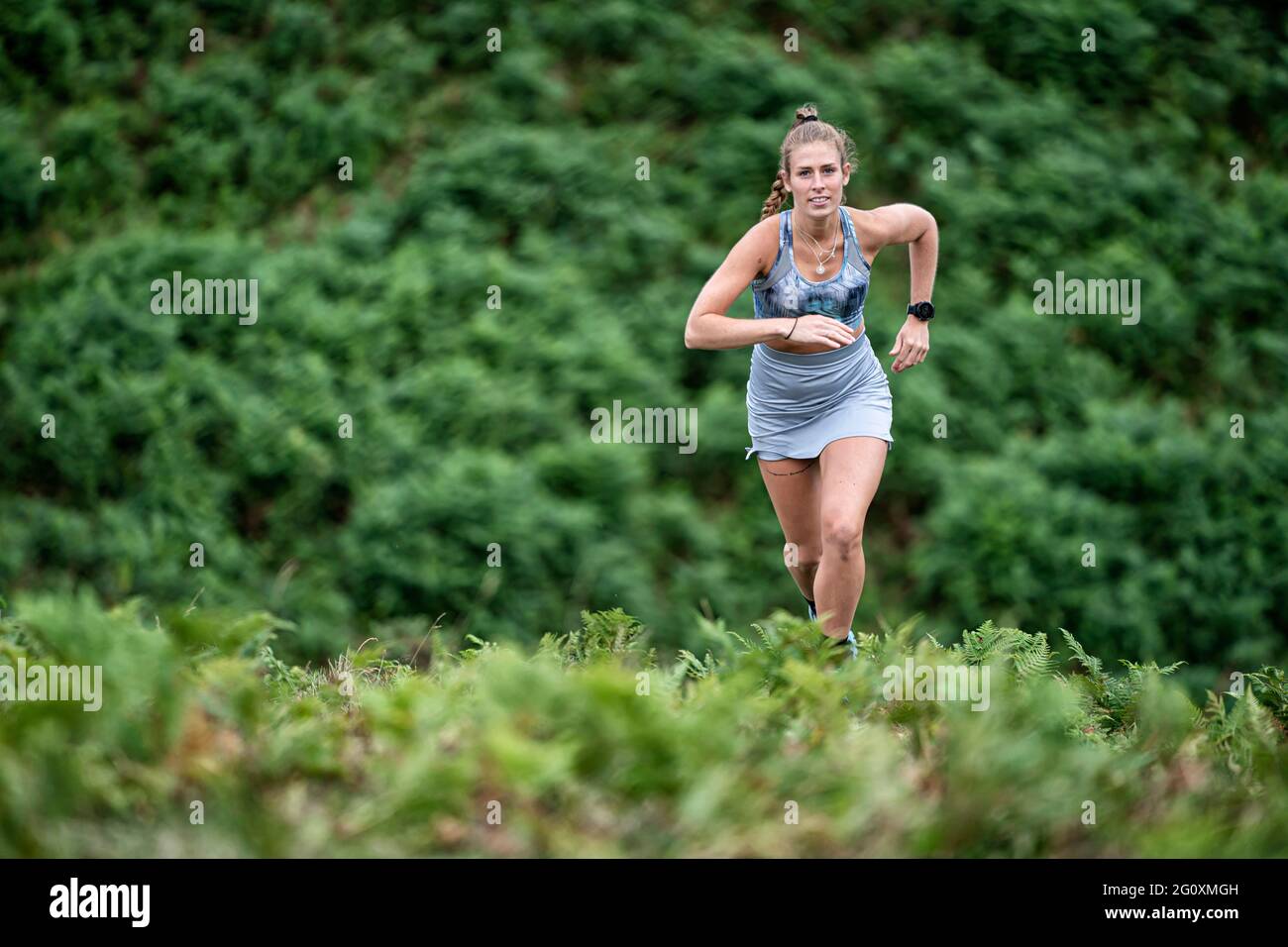 Girl running on trail, traveling through beautiful and beautiful ...
