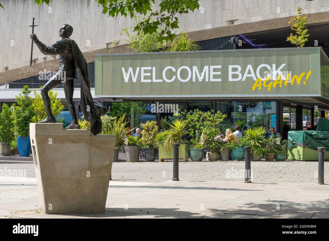 Welcome back hi-res stock photography and images - Alamy