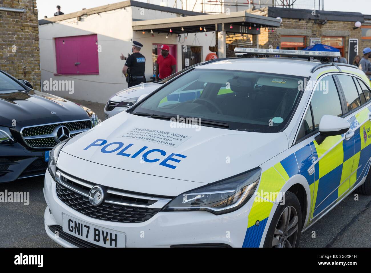 Kent police hi-res stock photography and images - Alamy