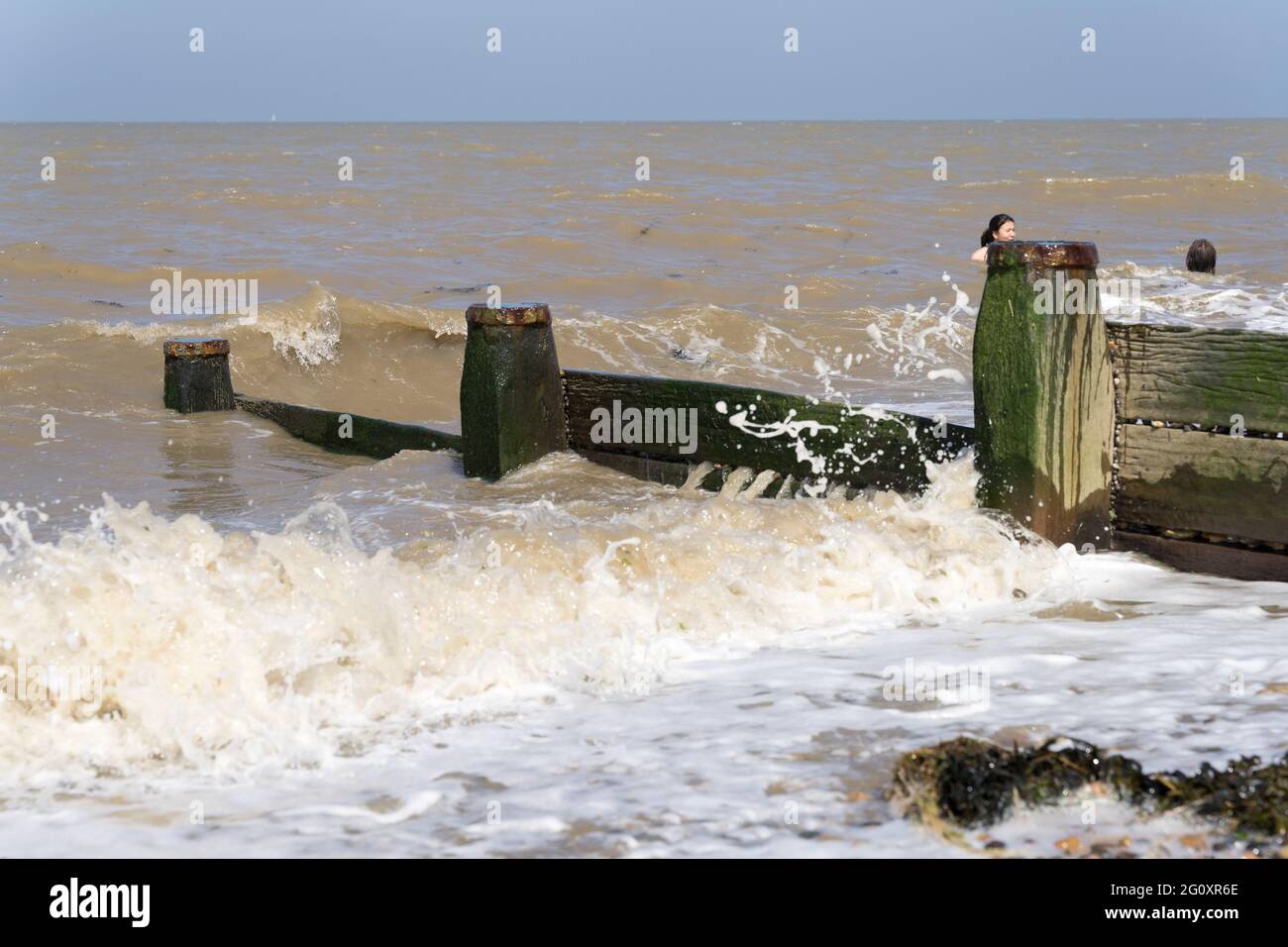 Wave groups hi-res stock photography and images - Alamy