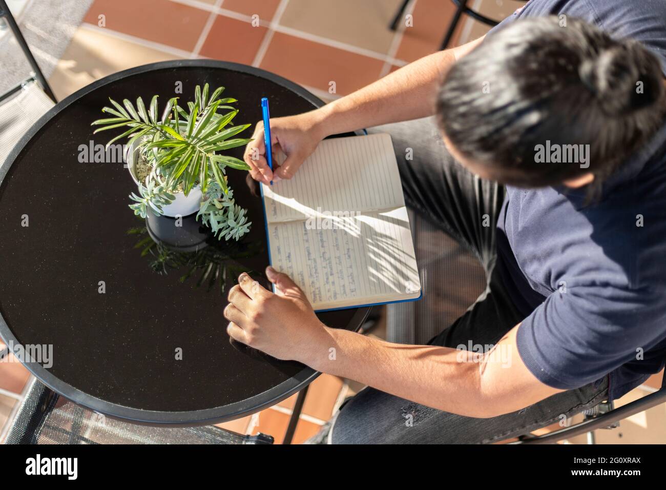 Normal angle view hi-res stock photography and images - Alamy