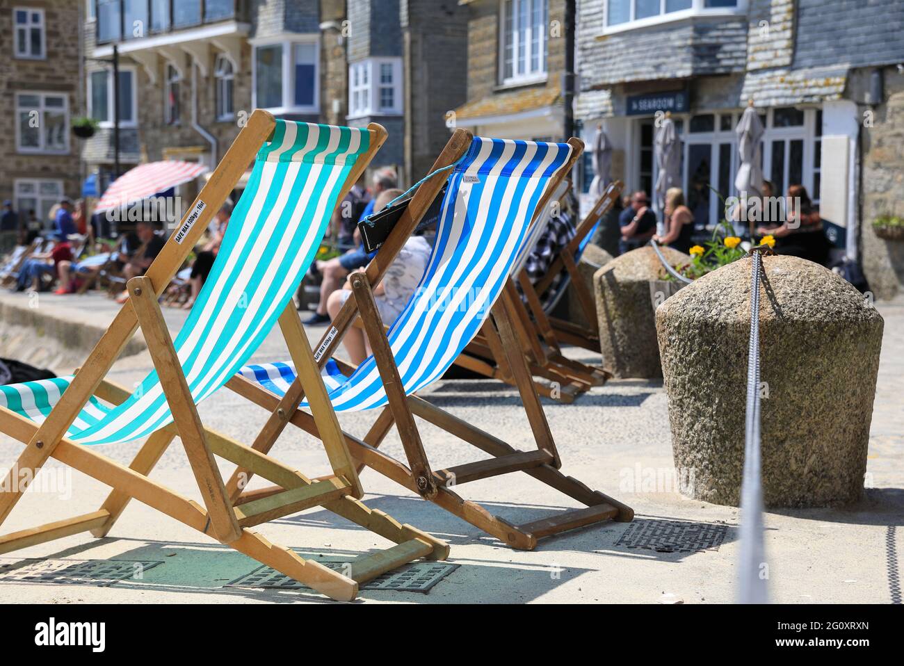 Harbourside in pretty St Ives, in Cornwall, SW England, UK Stock Photo ...