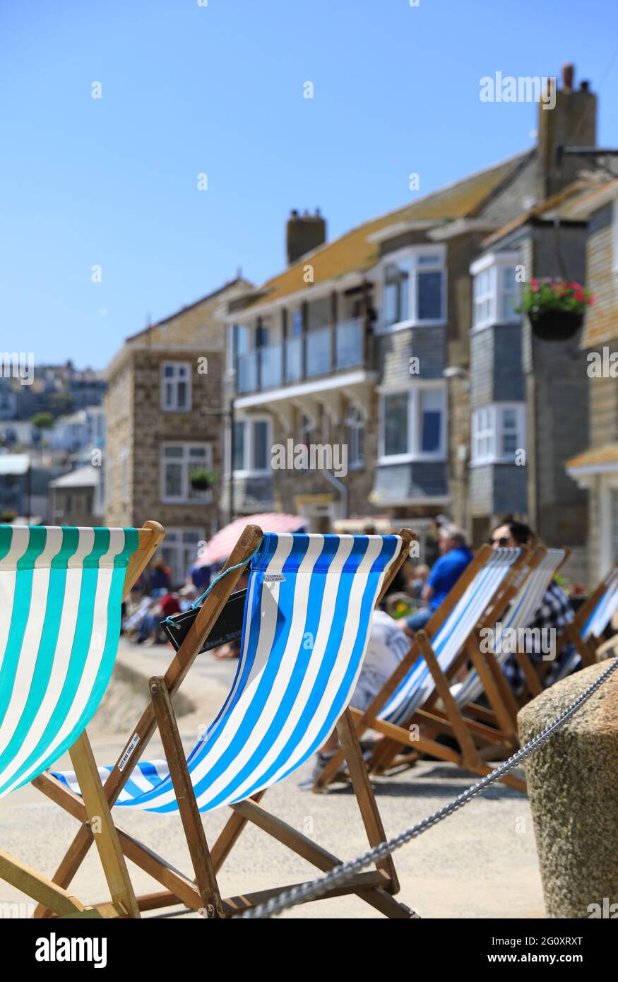 Harbourside in pretty St Ives, in Cornwall, SW England, UK Stock Photo ...