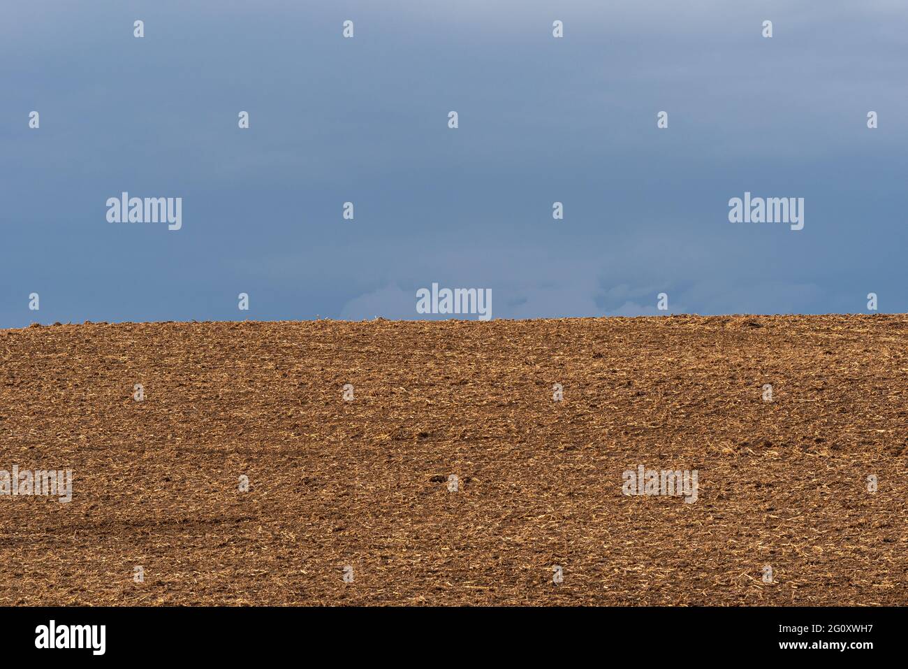 Heavy cloudy sky hi-res stock photography and images - Alamy