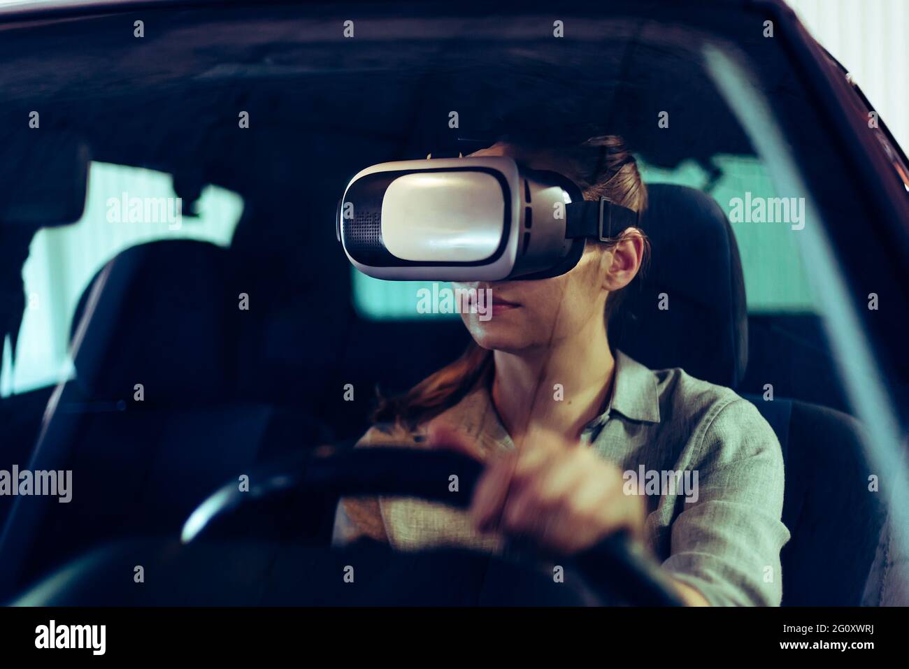Virtual reality automotive hi-res stock photography and images - Alamy