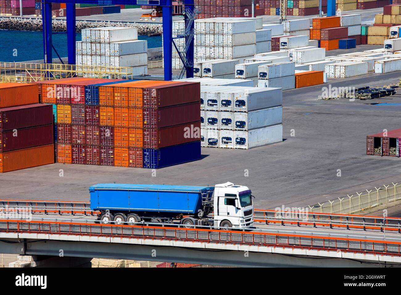Truck with containers in seaport hi-res stock photography and images ...