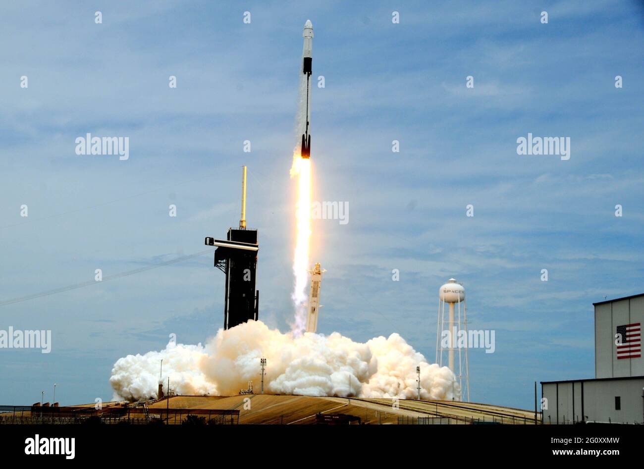 Spacex second stage hi-res stock photography and images - Alamy