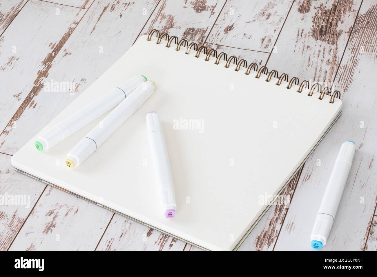 Coloring pen hi-res stock photography and images - Alamy
