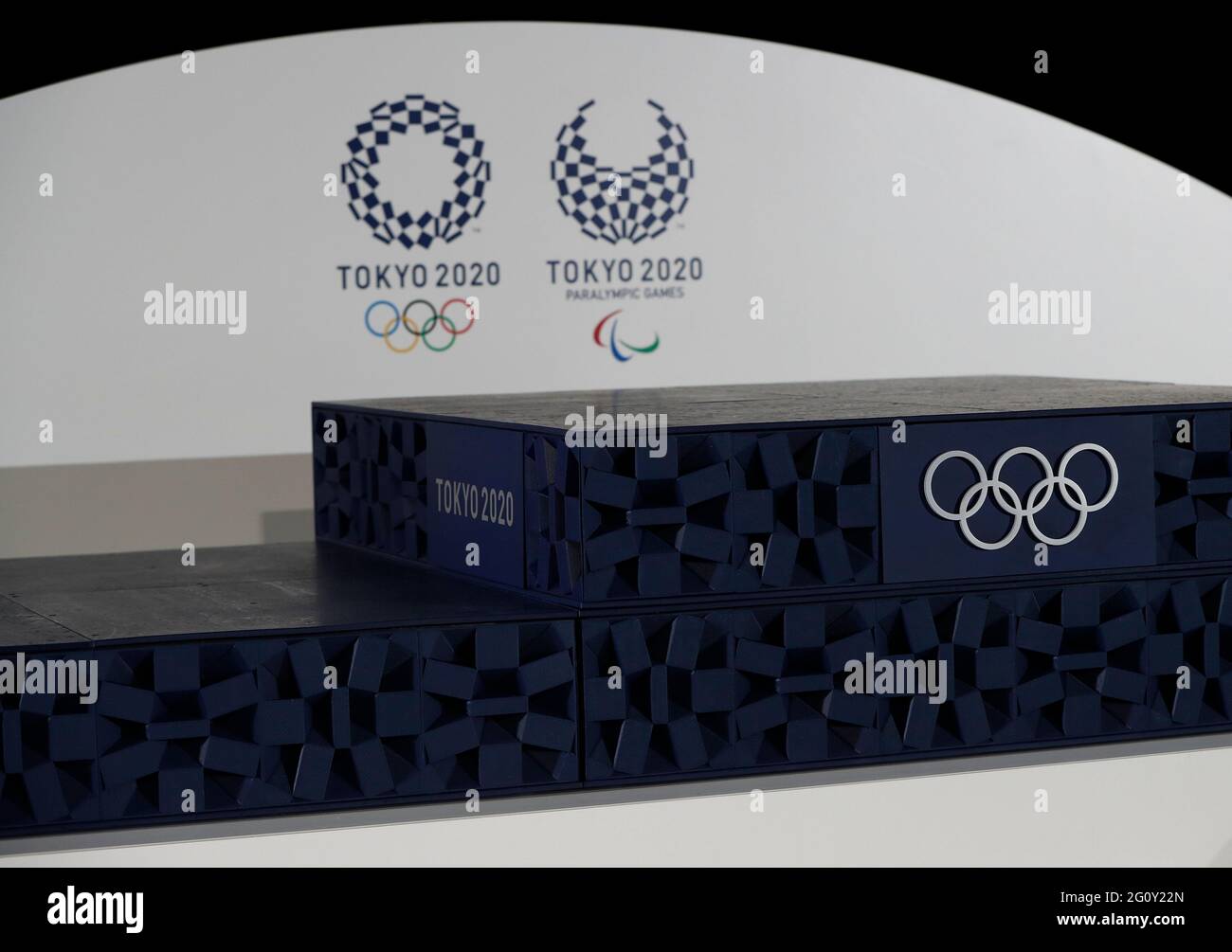 Victory podium hi-res stock photography and images - Alamy