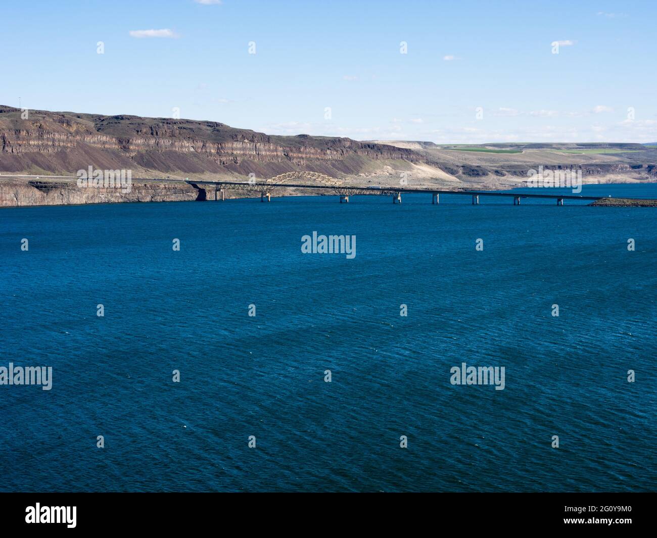 Vantage bridge hi-res stock photography and images - Alamy