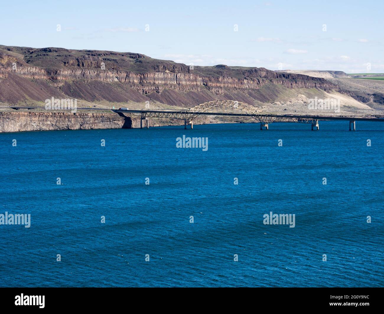 View over Columbia river and I-90 Vantage bridge from Ginkgo Petrified ...