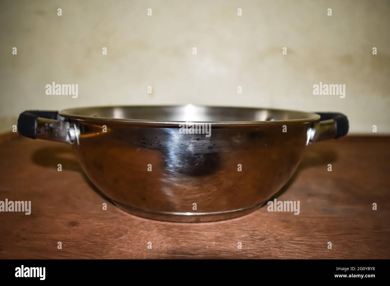 new pan made in stainless steel with chrome-plated looking beautiful on ...