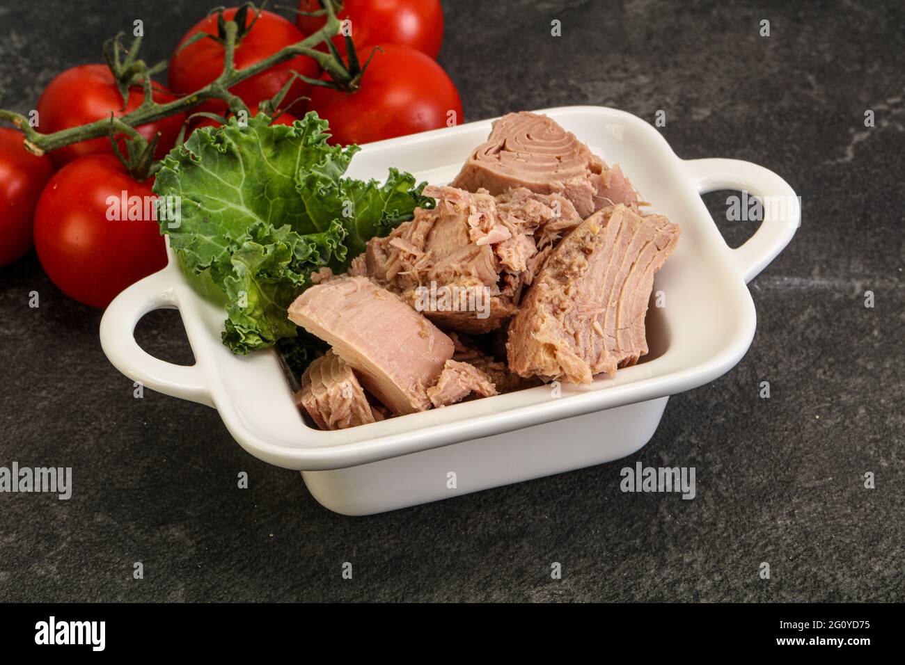 Tasty Canned tuna fillet in the bowl Stock Photo - Alamy