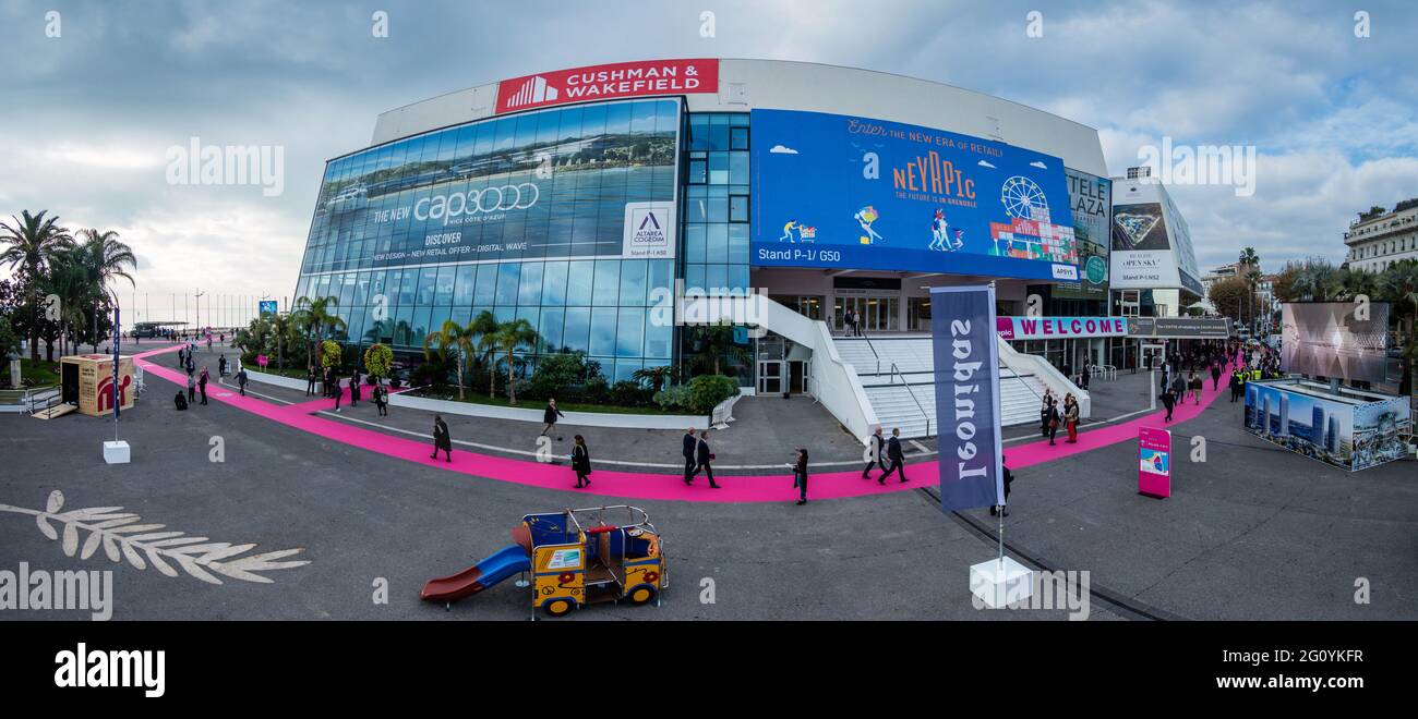 FRANCE,ALPES-MARITIMES (06) CANNES, PALAIS DES FESTIVALS, MAPIC Stock ...